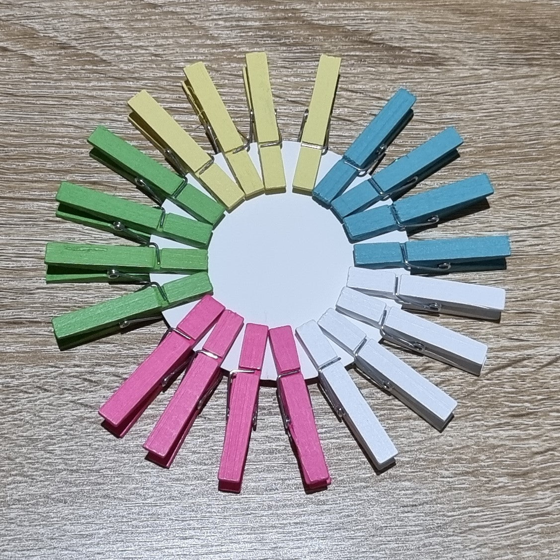 20Pk Coloured Craft Pegs | Wooden Pegs – AussieSuperStore